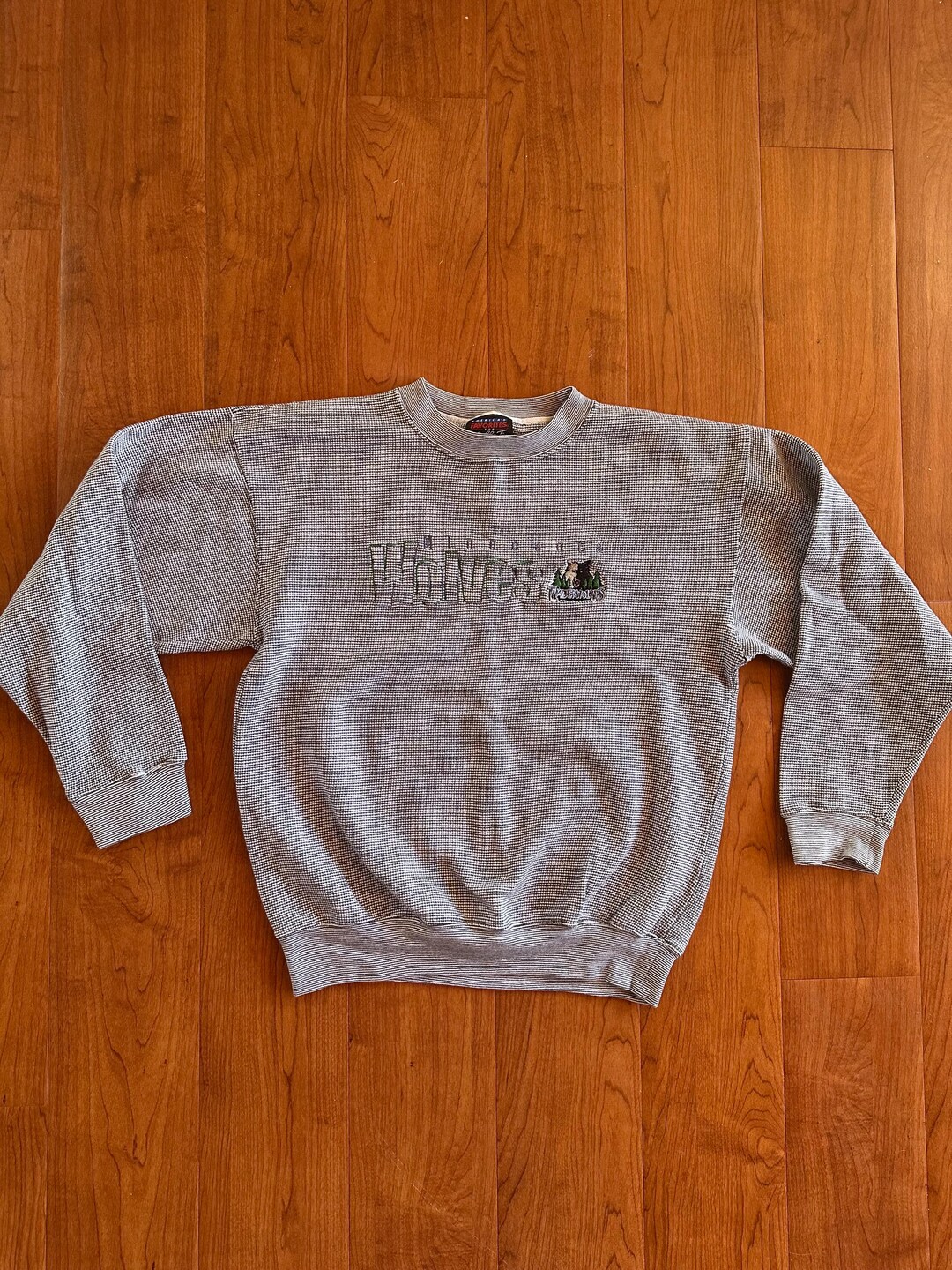 Vintage Minnesota Timberwolves Textured Crewneck Sweatshirt Size Medium ...