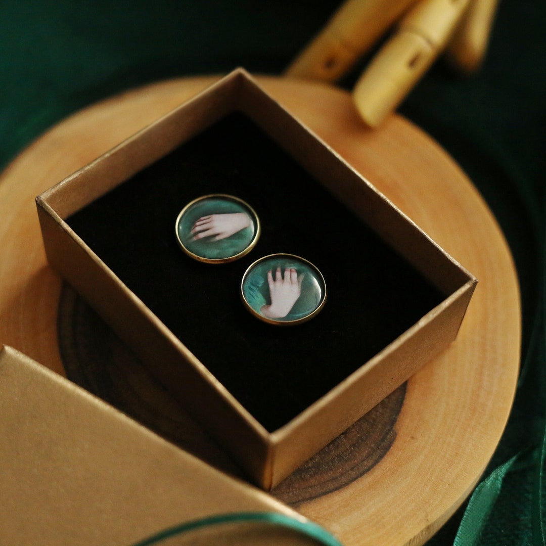 Victorian Hands Pin Brooches the Hands of Ophelia Lovers - Etsy