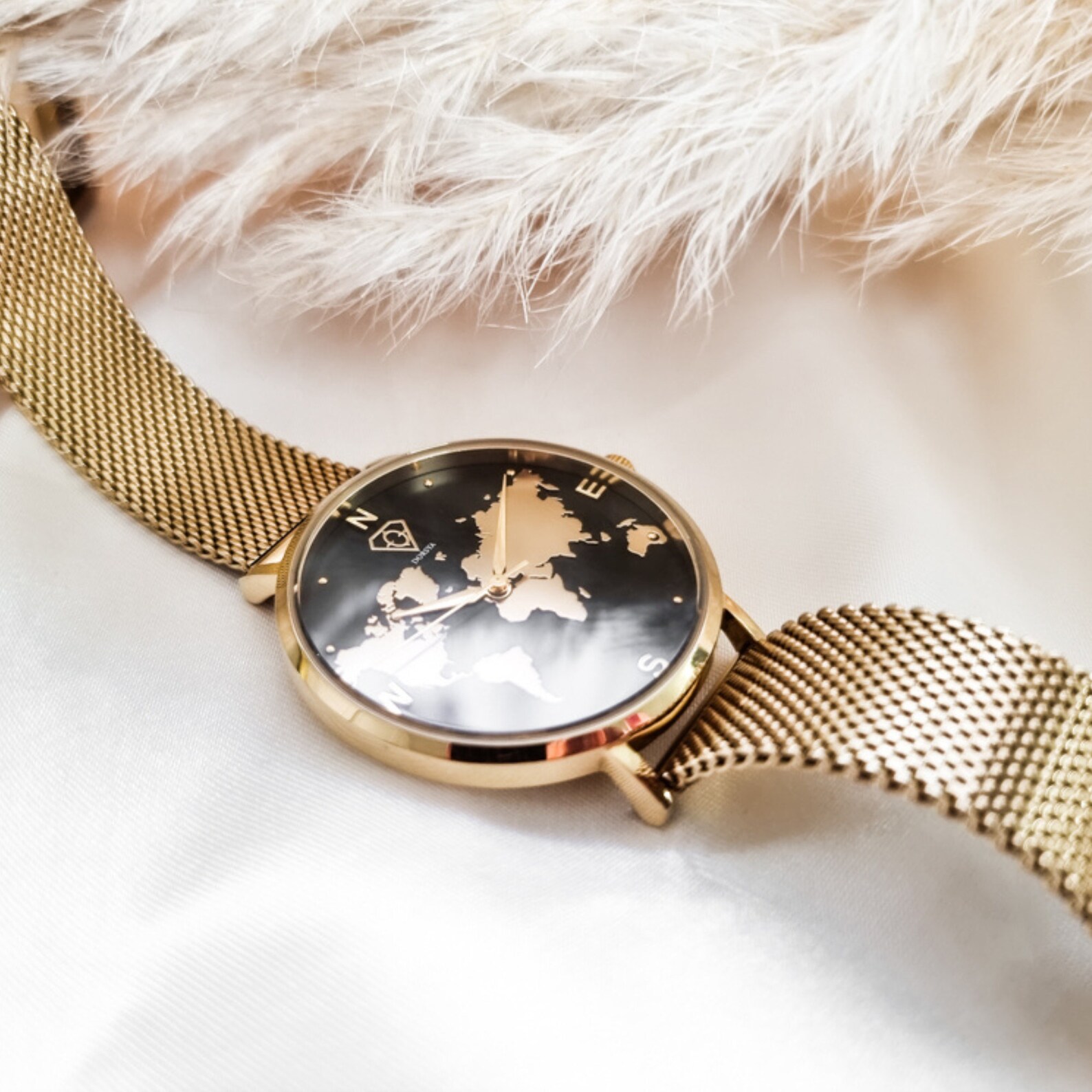 Gold World Map Watch,stylish World Map Dial,statement Watch,unique ...