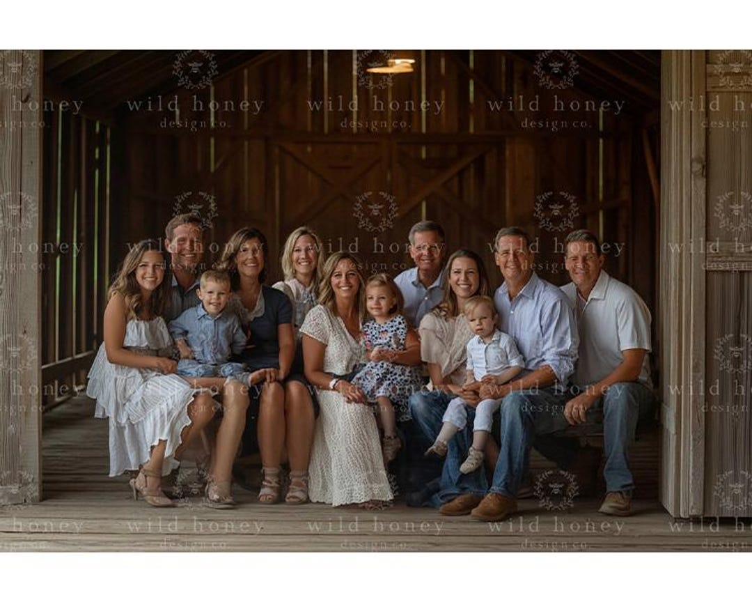 Barn Digital Backdrop, Large Family Group Portrait, Wood Doors, Digital ...