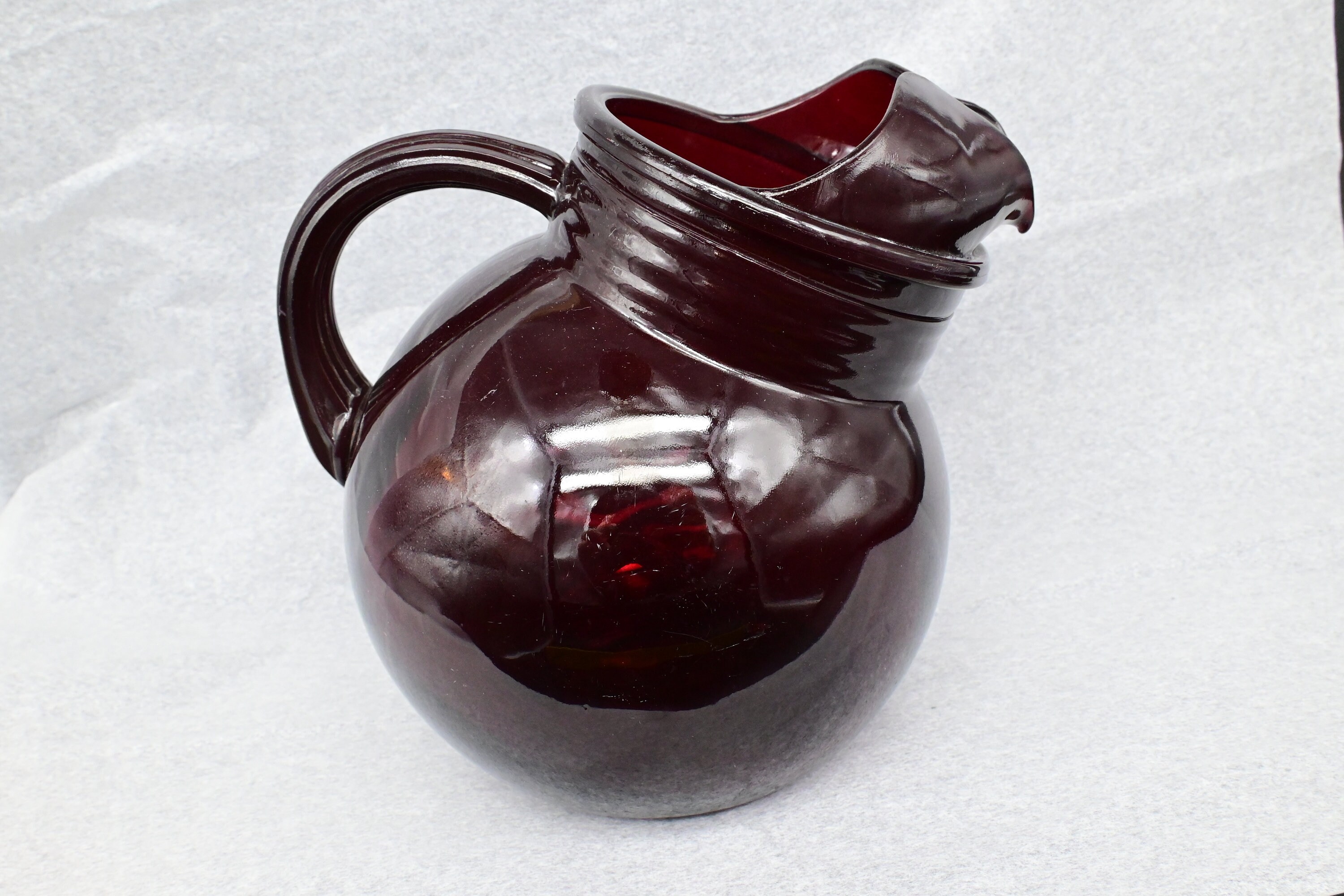 Anchor Hocking Tilted Ruby Red Pitcher With Ice Lip and Ribbed Handle ...