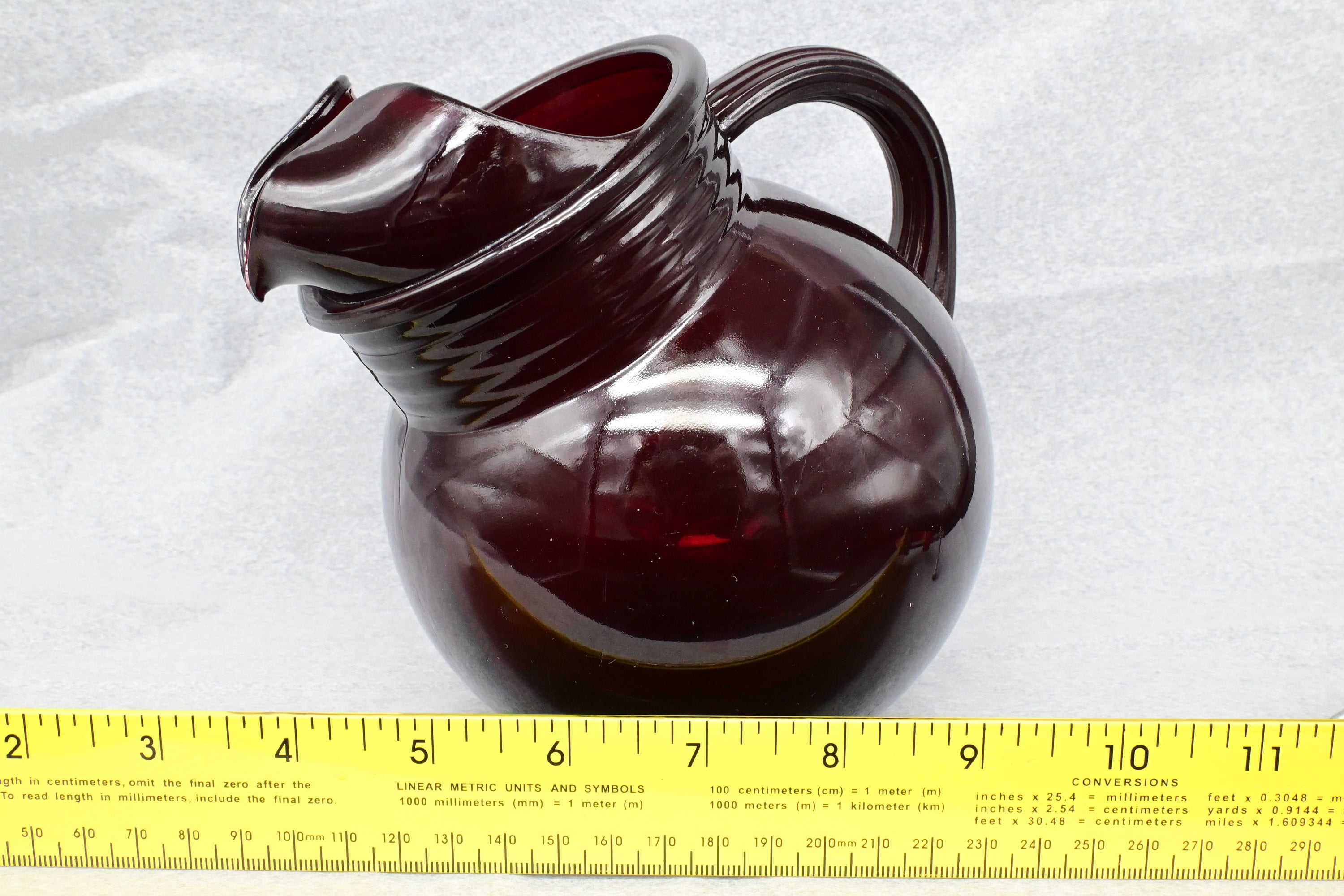 Anchor Hocking Tilted Ruby Red Pitcher With Ice Lip and Ribbed Handle ...