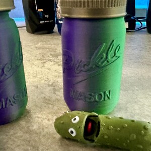 3D Printed Articulating Pickle Keychain: Jar, 3-pack & Surprise - Etsy