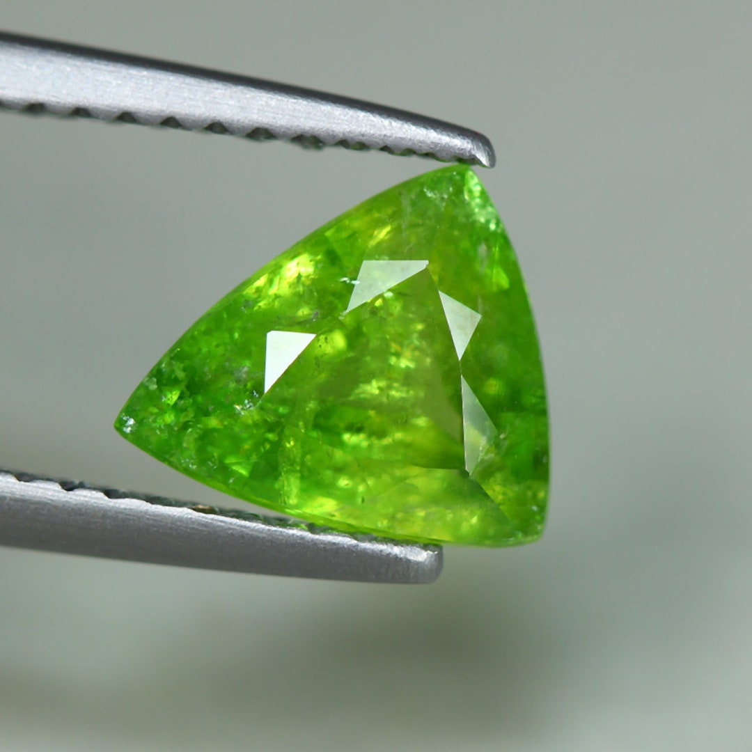1.40 Cts_antique Rare_100 % Natural Demantoid-andradite Green - Etsy