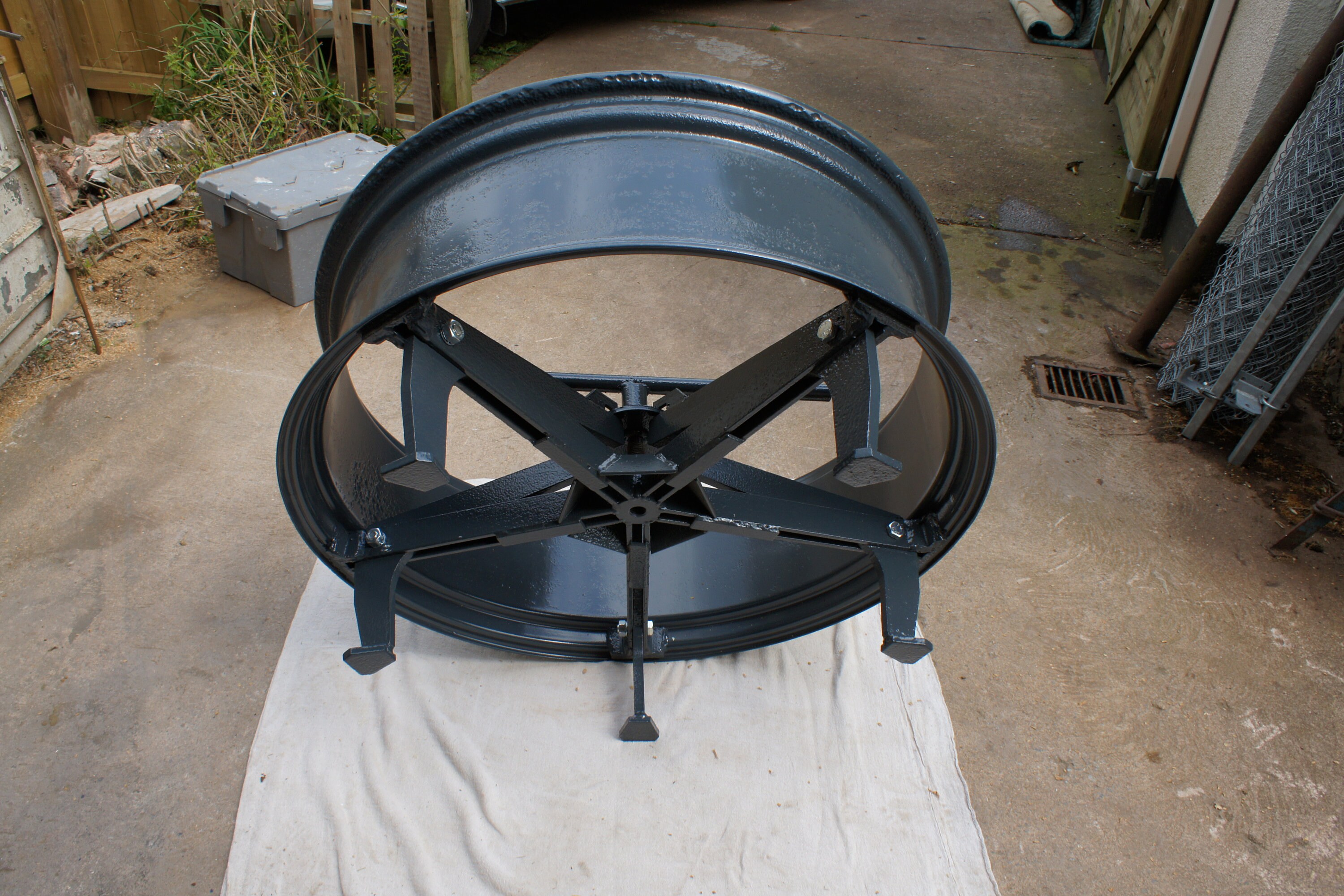 Agrictural Themed Coffee Table Bespoke ,made From a Old Tractor Wheel ...