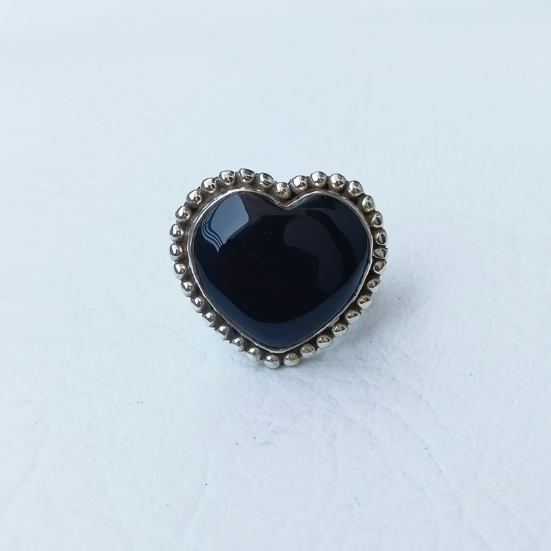 Black Heart Ring - Etsy