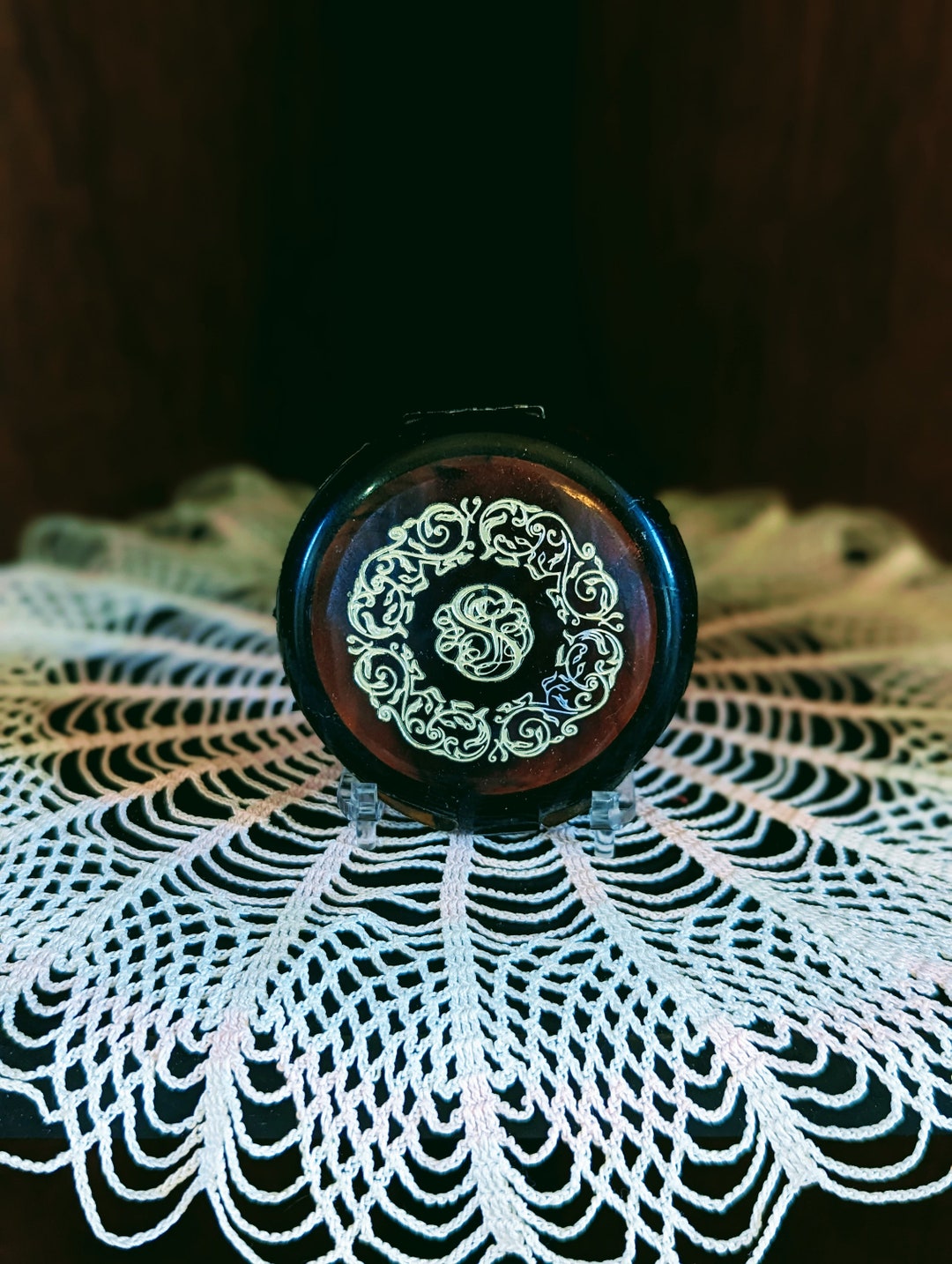 Vintage Studio Girl Powder Compact - Etsy UK