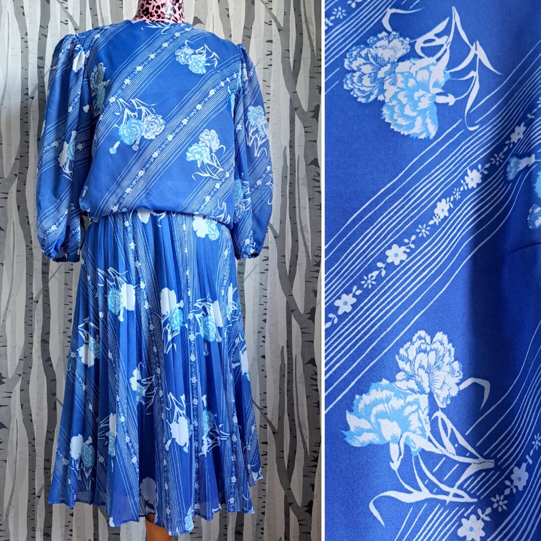 Vintage 80s Slouchy Dress With a Blue and White Stripe Pattern and ...