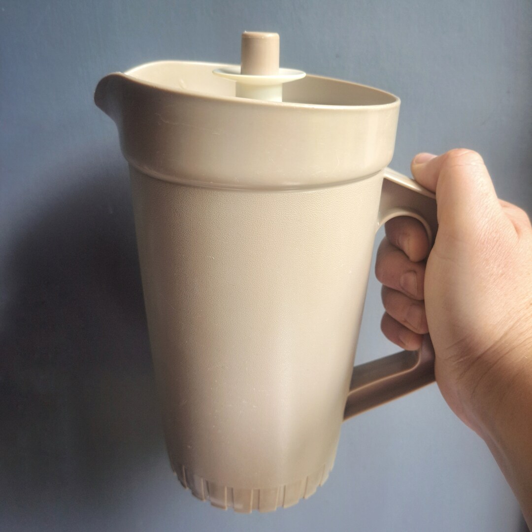 Vintage 1970s Beige Tupperware Pitcher Jug. Large 70s Beige and White ...