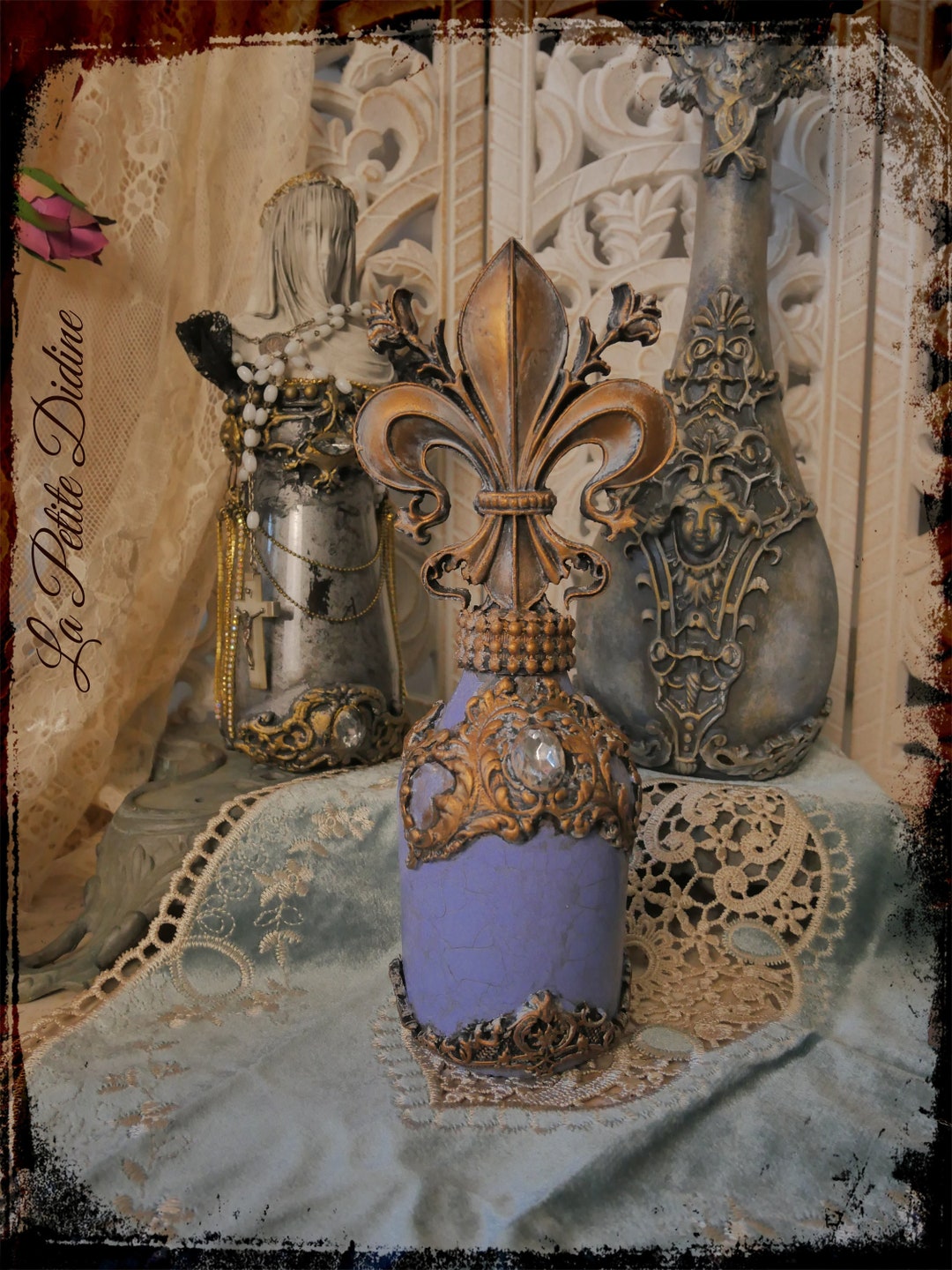Baroque Style Decoration Flask With Gold Lily Flowers and Vintage ...