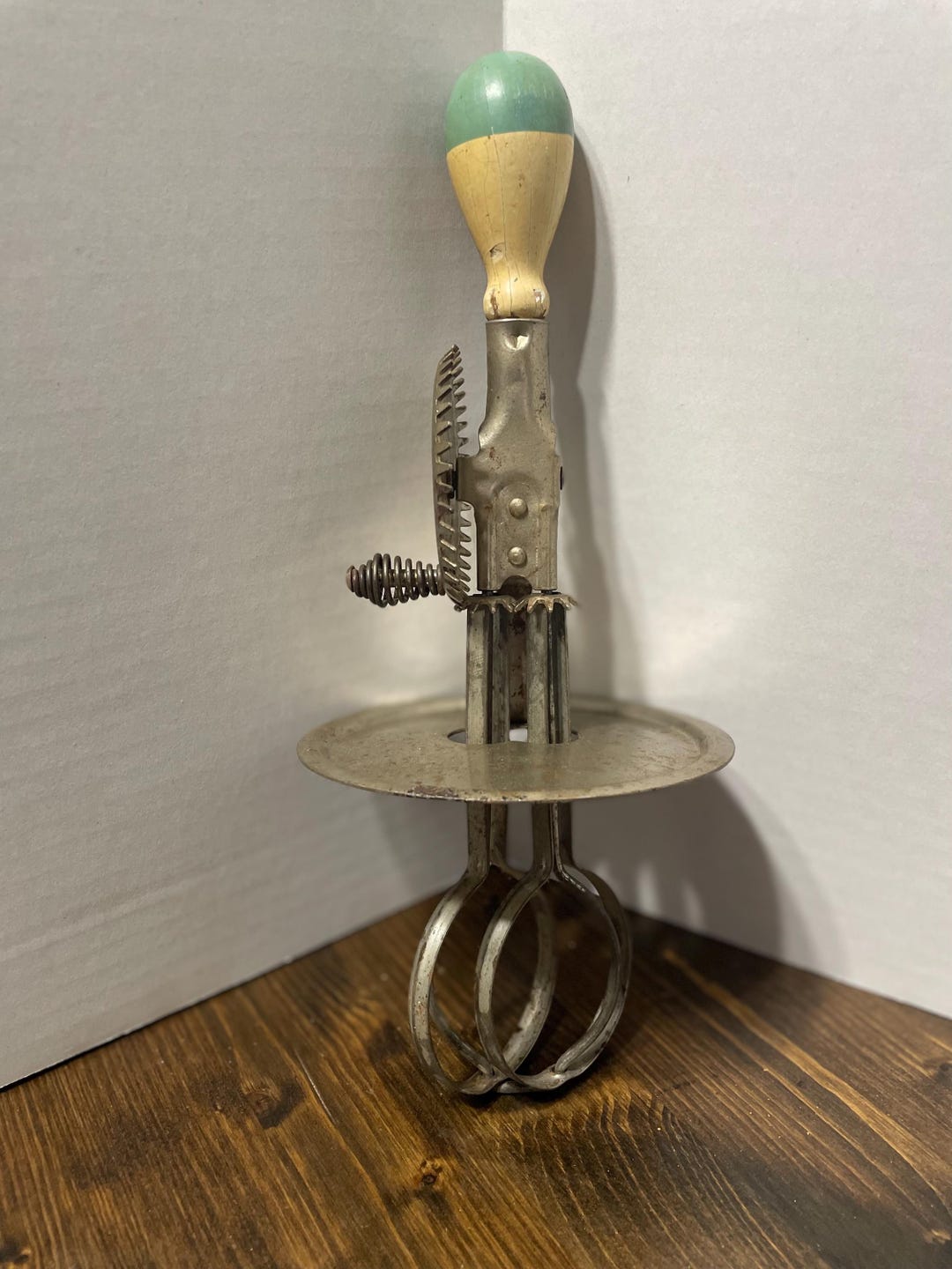 Vintage Green Wooden Handle Egg Beater Patent 1923 Farmhouse Kitchen ...