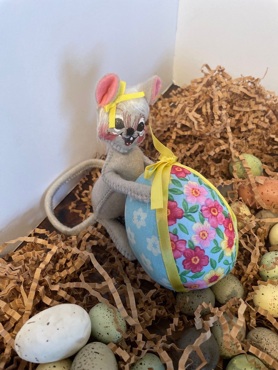 Vintage Anna Lee 7 Inch Easter Mouse With Cloth Egg Grannycore Easter ...