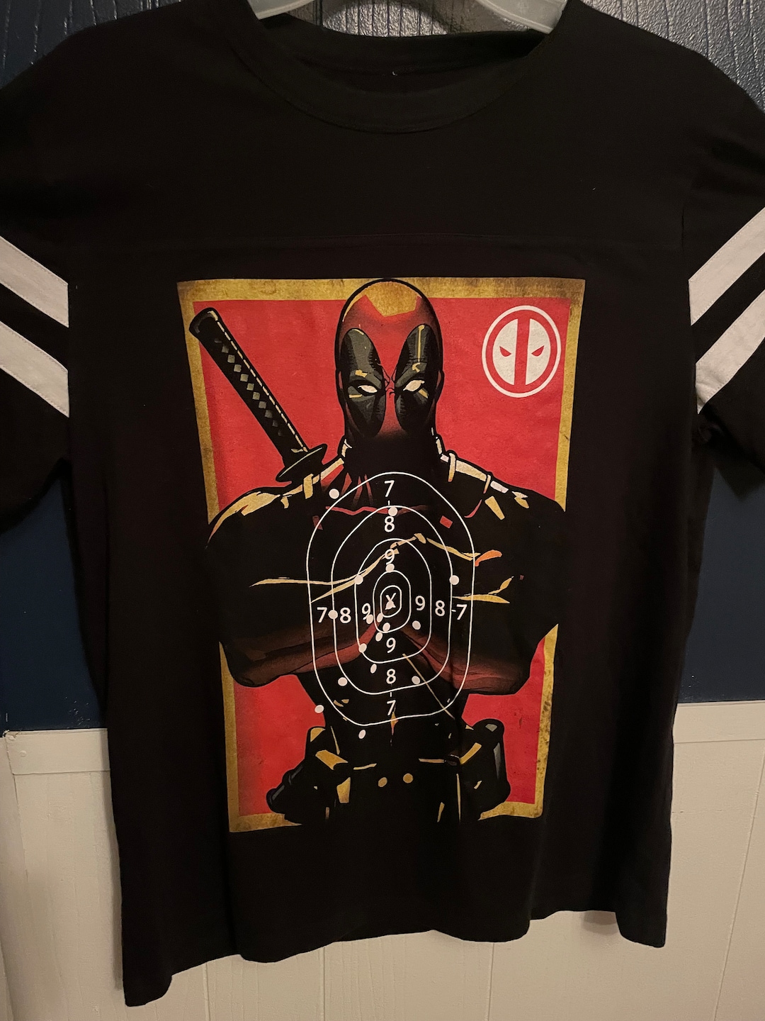 Vintage Marvel T-shirt, Marvel Men's Deadpool, Art Deco Frame, Black ...