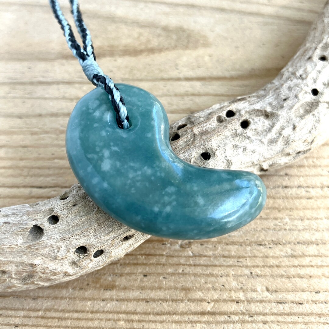 Japanese Magatama Korean Gogok Pendant in Guatemalan Light Snowy ...