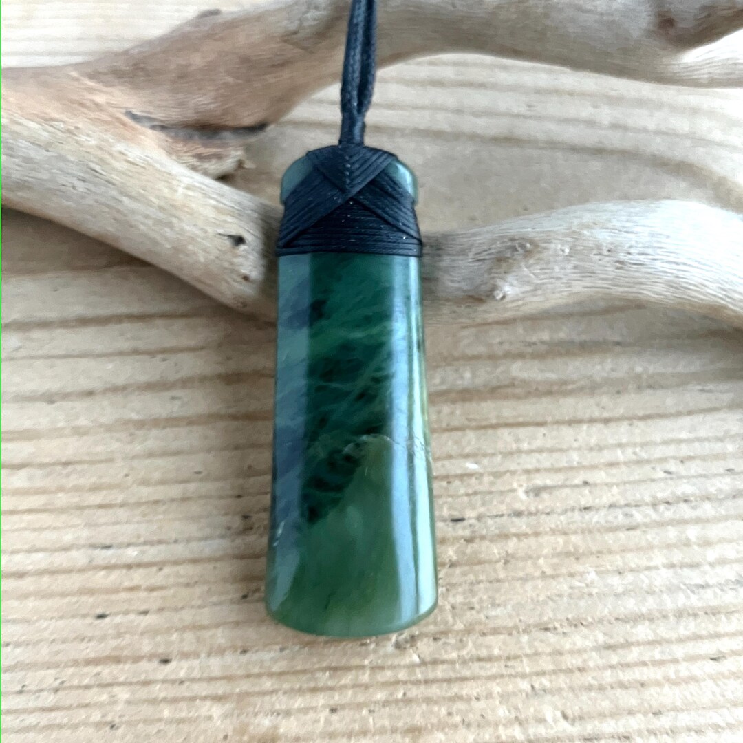 New Zealand Pounamu Jade Greenstone Toki Adze Pendant Necklace With ...