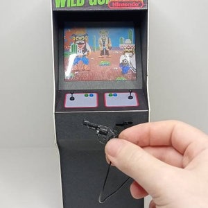 WILD GUNMAN 1/6 Scale Mini Arcade Cabinet With Light, Miniature Arcade ...