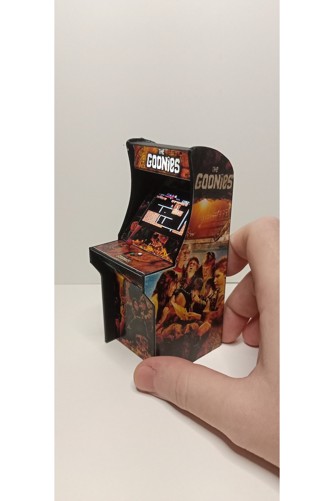 GOONIES 1/12 Scale Mini Arcade Cabinet With Light, Miniature Dollhouse ...