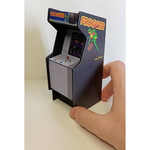 FROGGER 1/12 Scale Mini Arcade Cabinet With Light, Miniature Dollhouse ...