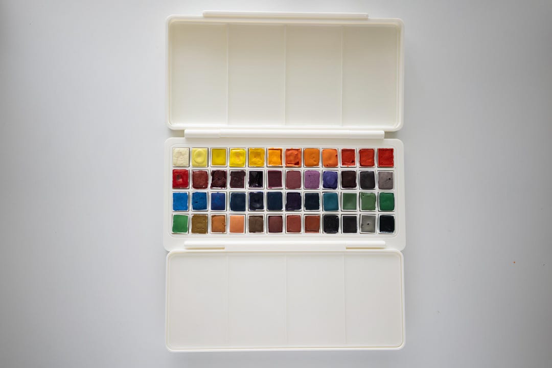 48 Half Pan Watercolor Palette With Dual Resin Mixing Trays | Finger ...