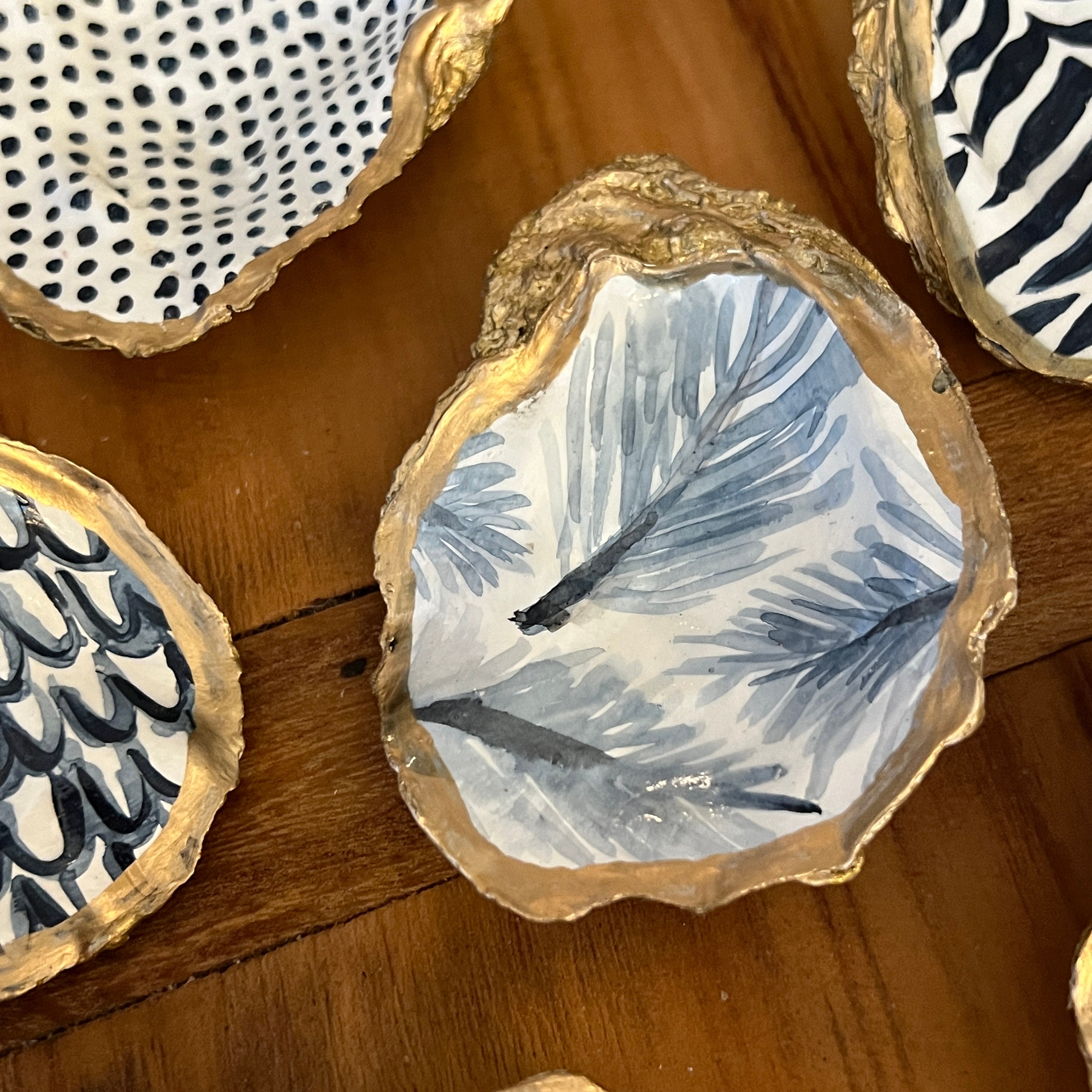 Hand Painted Blue and White With Gold Decorative Oyster Shell Trinket ...