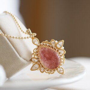 Athena Strawberry Quartz Crystal Necklace - Etsy
