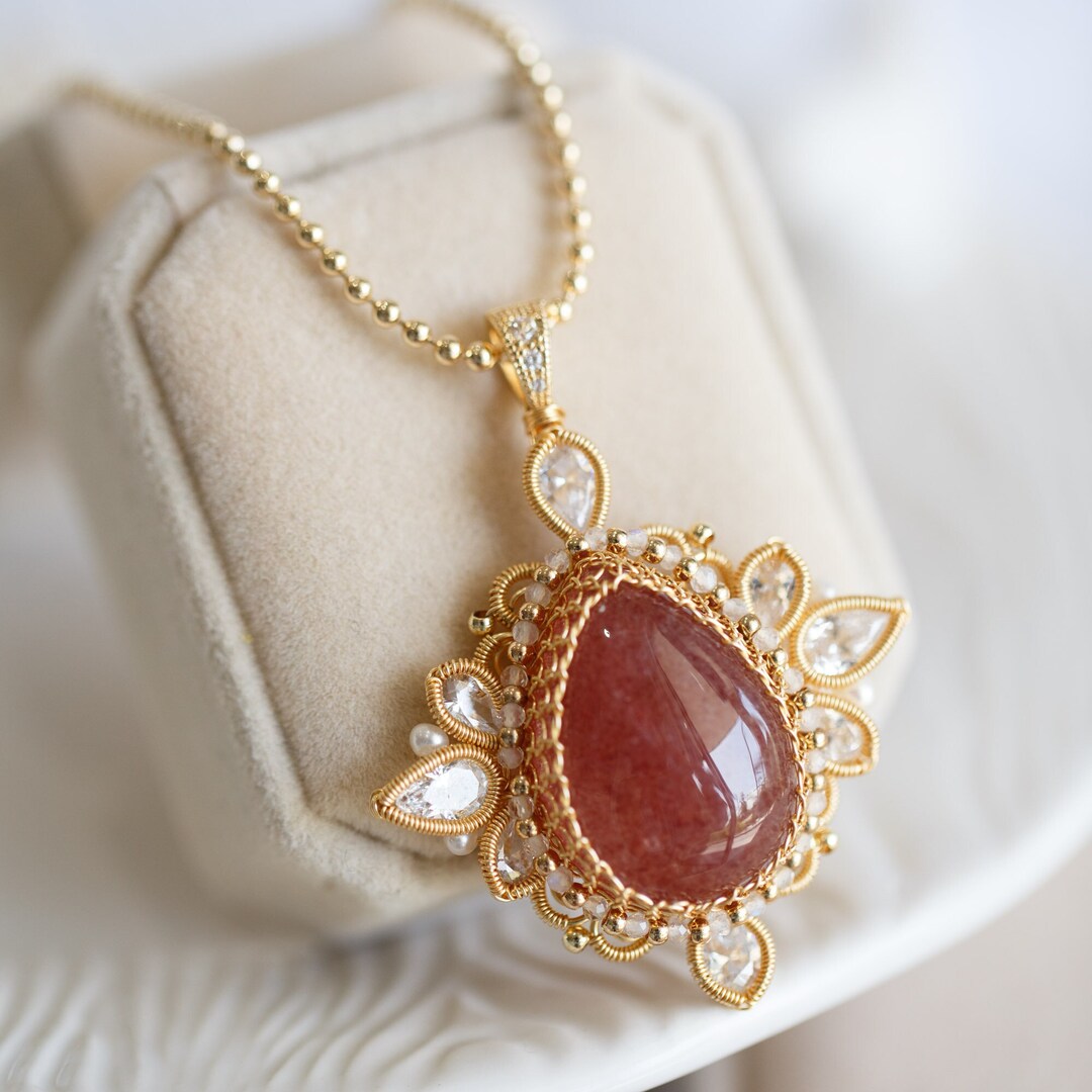 Athena Strawberry Quartz Crystal Necklace - Etsy