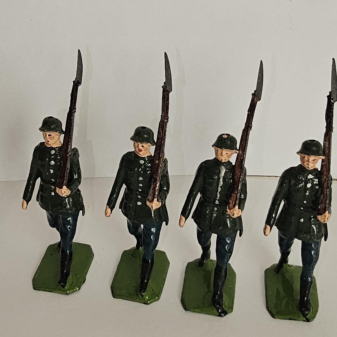 Vtg Britains Lead Figure 4. Army Soldiersmarching W/ Rifle Bayonet ...