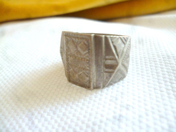 Rare vintage Berber ring. vintage ring. Tuareg ring, … - Gem