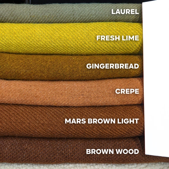 Natural dyed tabby cloaks different colors (late roman, migration ...