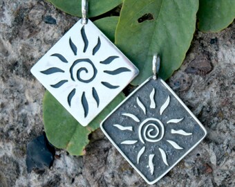 Radiant Rays of Sun Star of the Solar System Celestial Symbol Charm ...