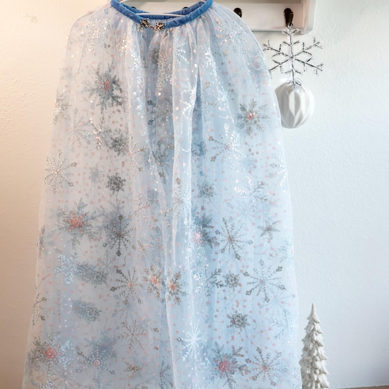 Elsa Cape - Etsy