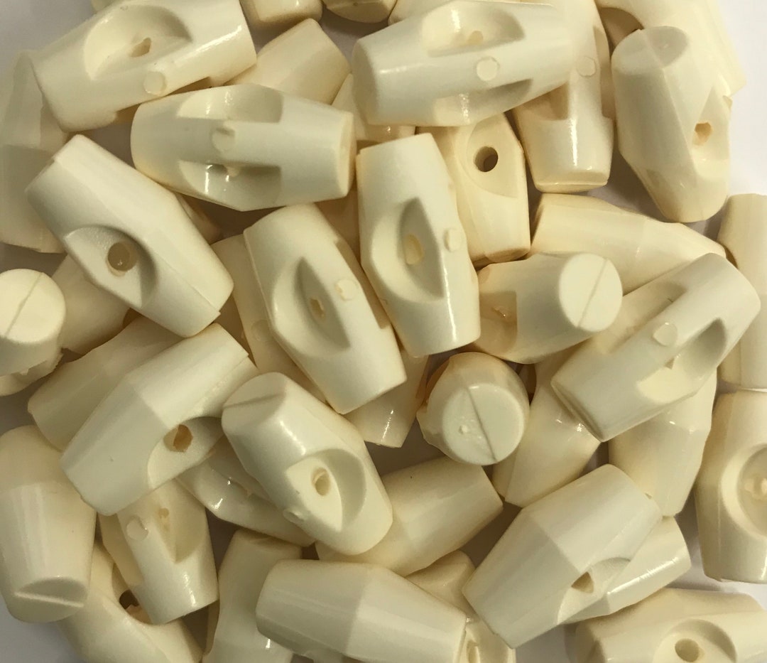 Poppy's Buttons - Baby Toggles 20mm (3/4") Pack of 10 Soft Cream - Etsy UK