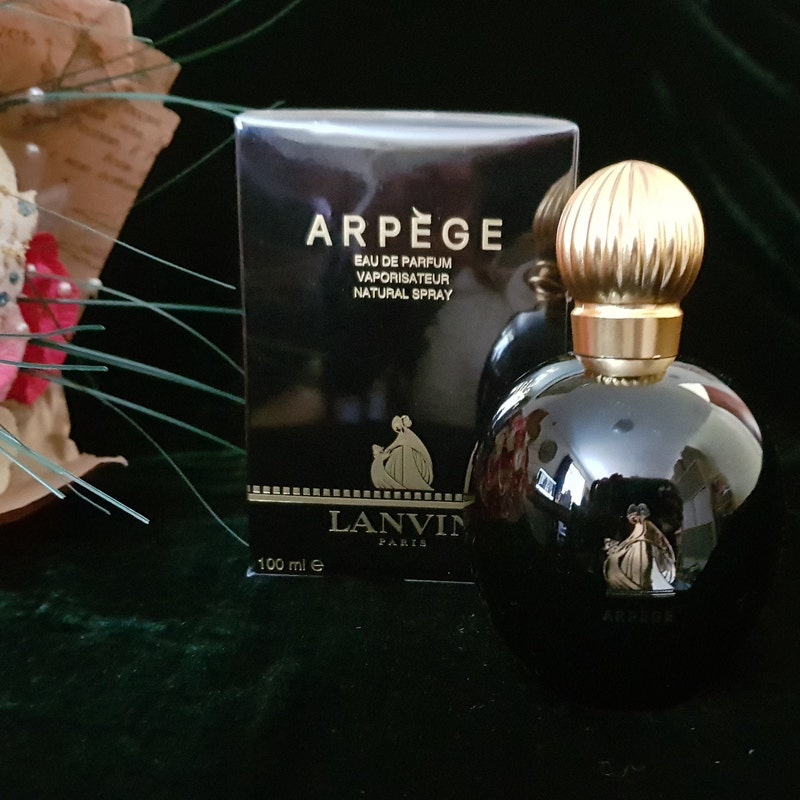 Vintage Beauty Sample - Etsy UK