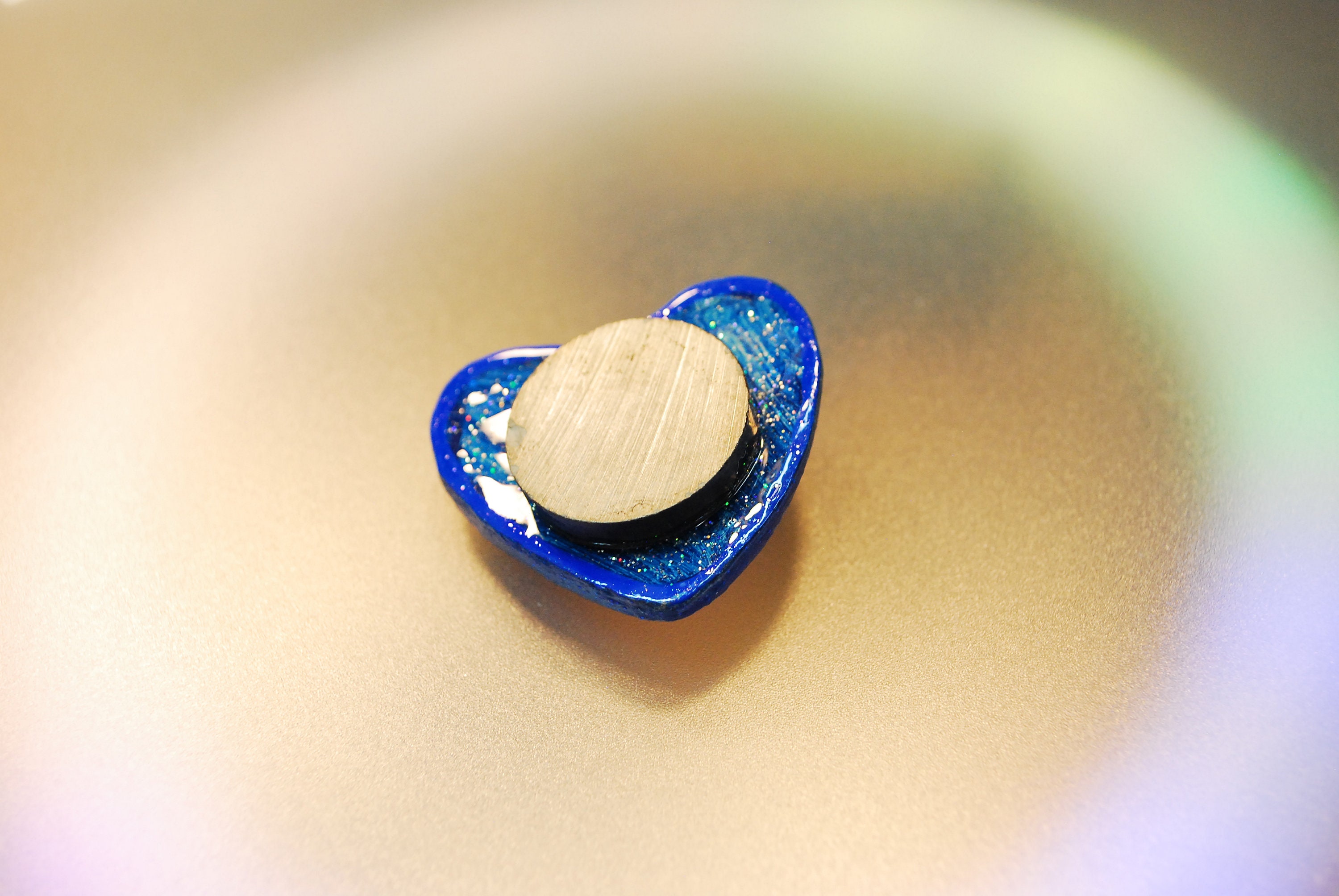 Heart Eye Magnet | Custom Color Options | Dark Blue Chrome Design - Etsy