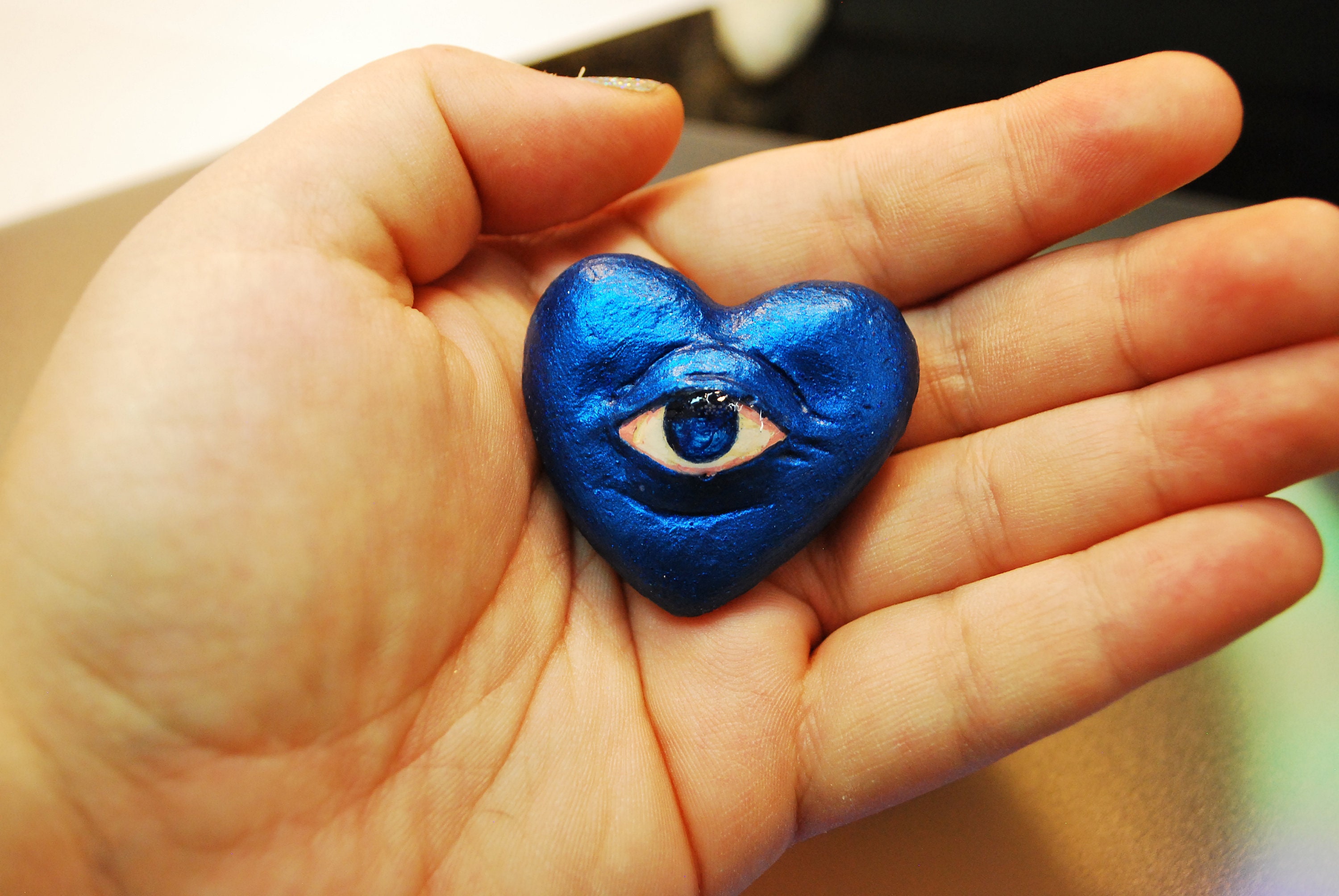Heart Eye Magnet | Custom Color Options | Dark Blue Chrome Design - Etsy