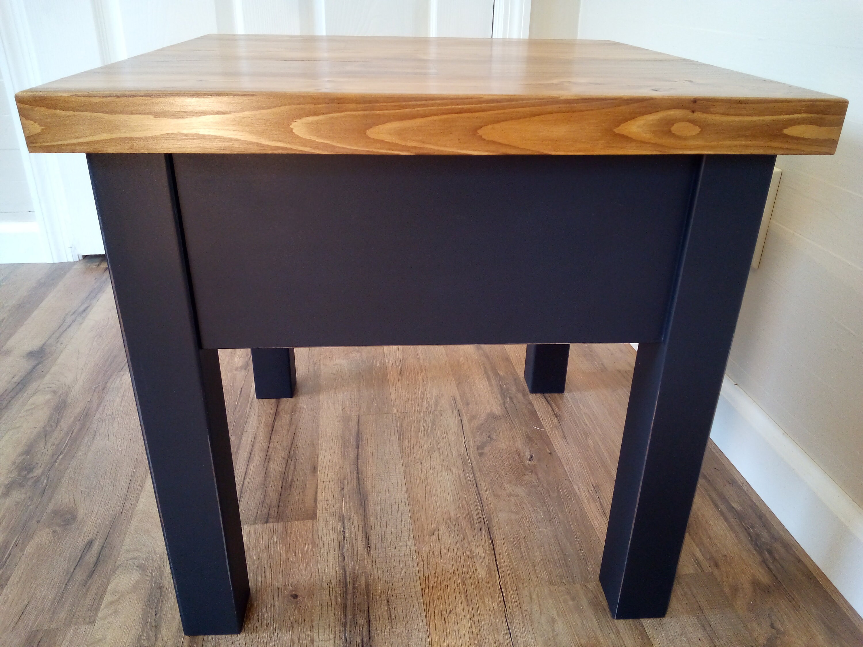 KNOTTY PINE ENDTABLE - Etsy