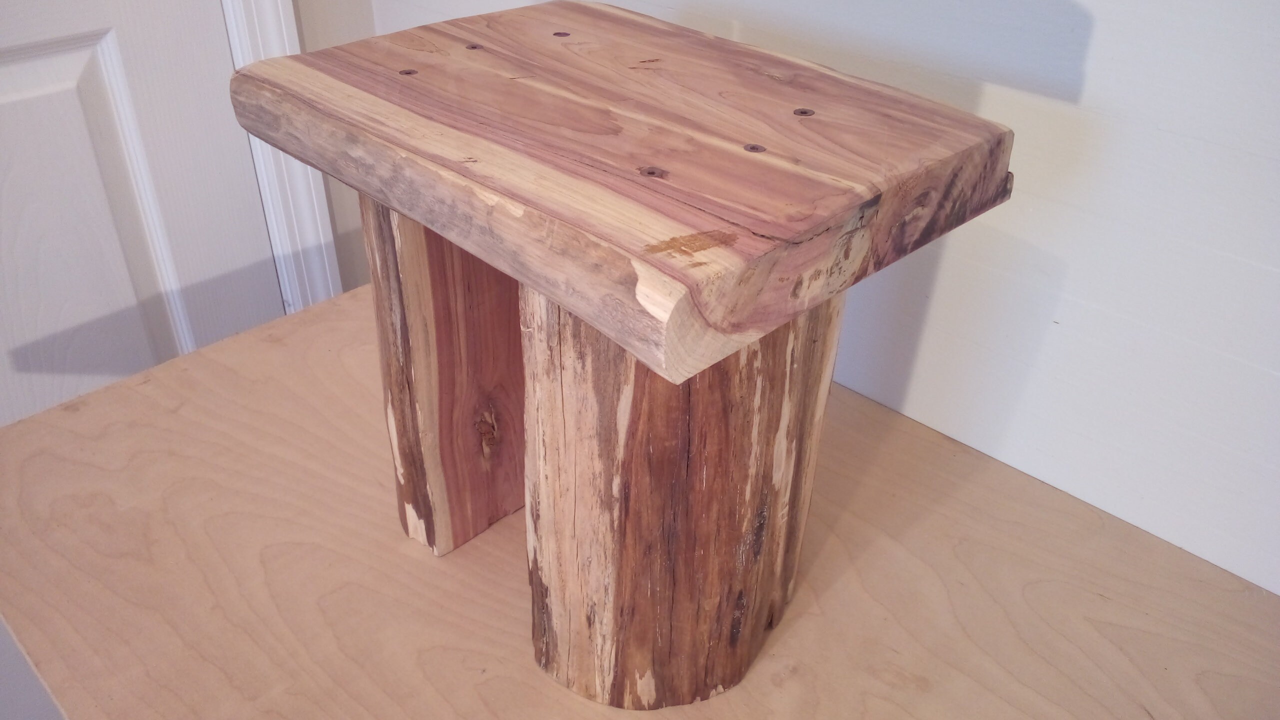 Plant Stand, Indoor, Cedar Log - Etsy