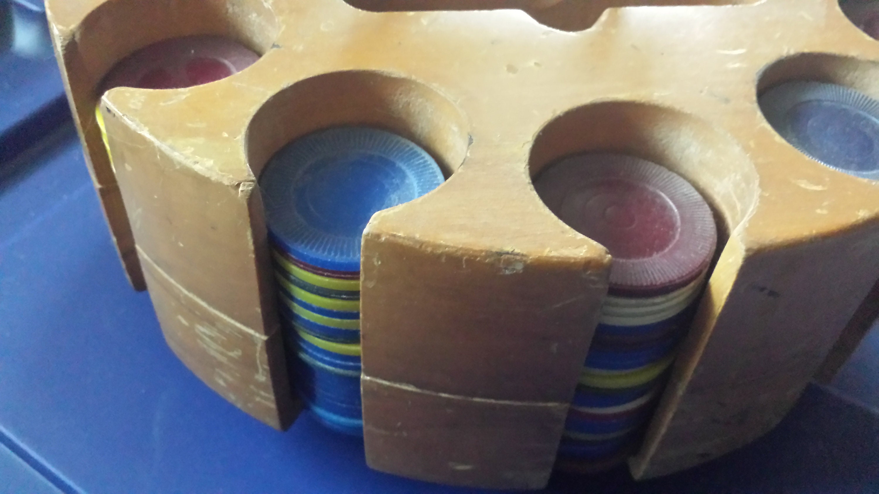 A 1940's to 1950's Poker Chip Set in Round Holder With Bakelite Handle ...