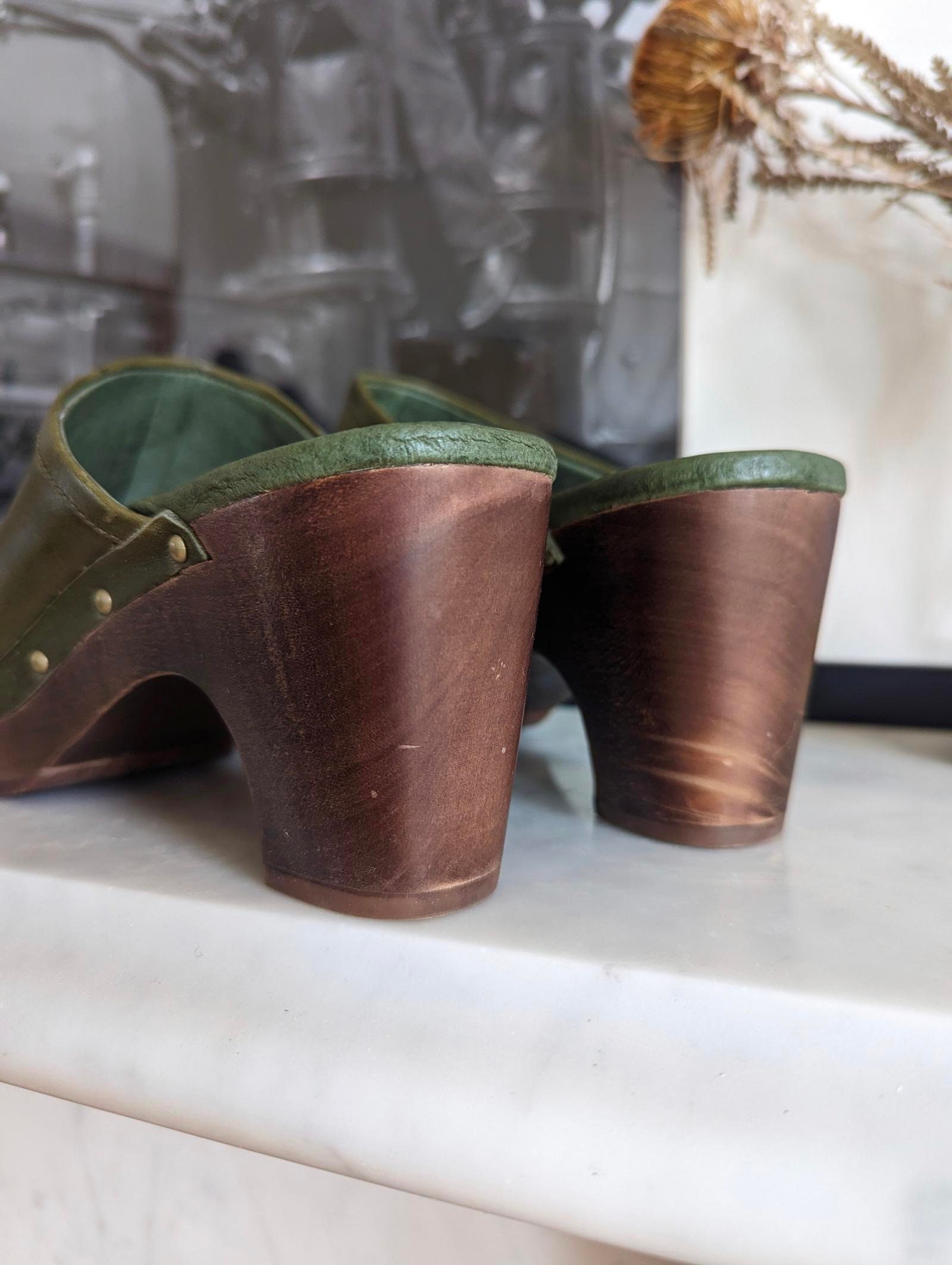 Vintage UGG Leather Clogs Size UK 4.5 US 6 Olive Green Heeled Mules