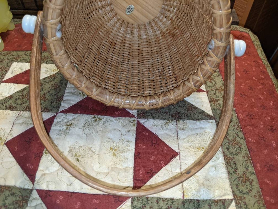 Vintage BOHO Style Wicker Basket With Handle. | Etsy