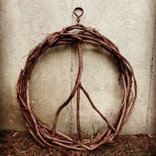 Giant Peace Sign Wreath - Etsy