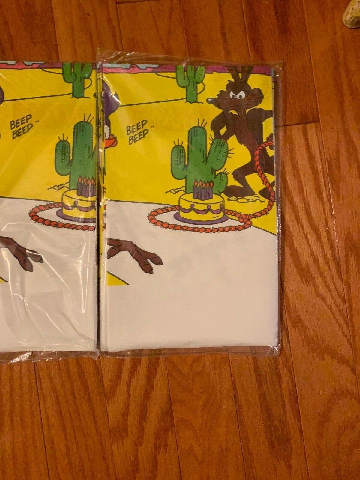 2 Vintage Road Runner & WILE E. COYOTE Table Cover Paper NIP Party ...