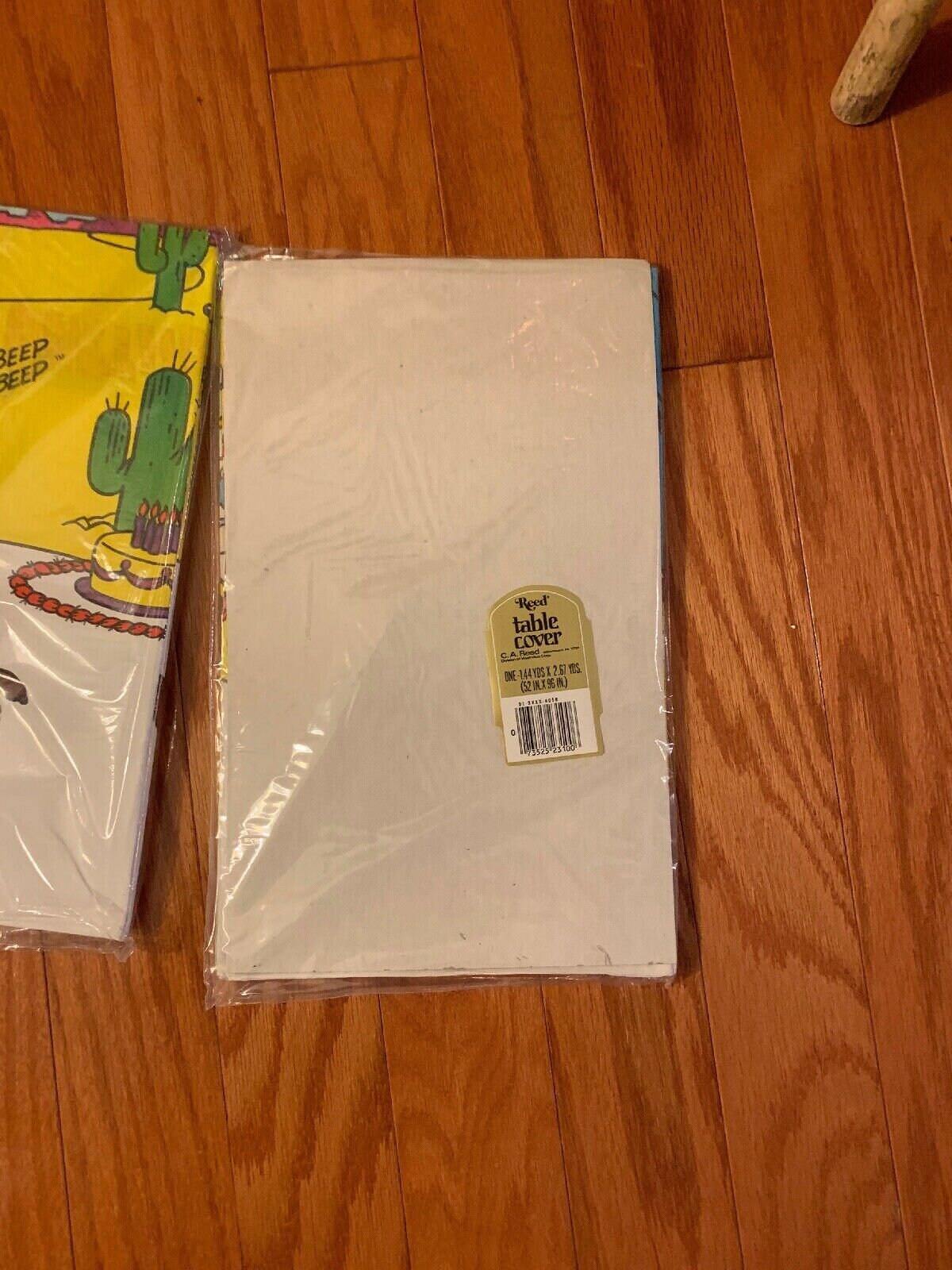 2 Vintage Road Runner & WILE E. COYOTE Table Cover Paper NIP Party ...