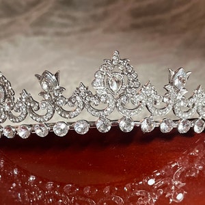 The Anglesey Tiara Replica - Etsy
