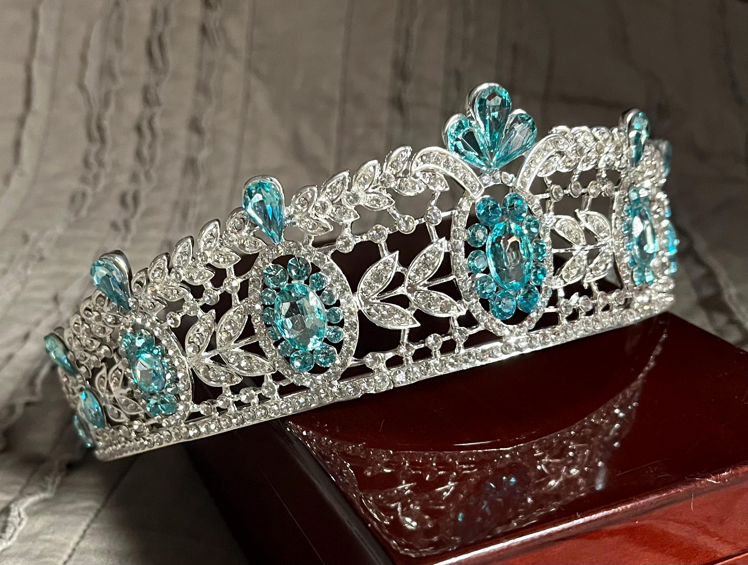 Lady Hesketh Aquamarine and Diamond Tiara Replica - Etsy