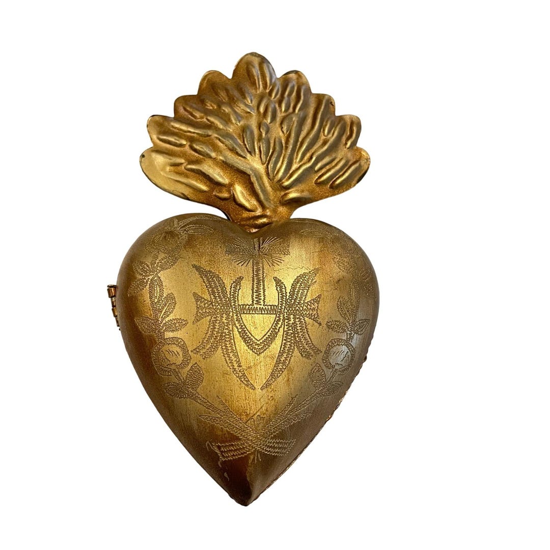 Romantic Victorian Style Intricate Etched Gold Wall Hanging Milagro ...