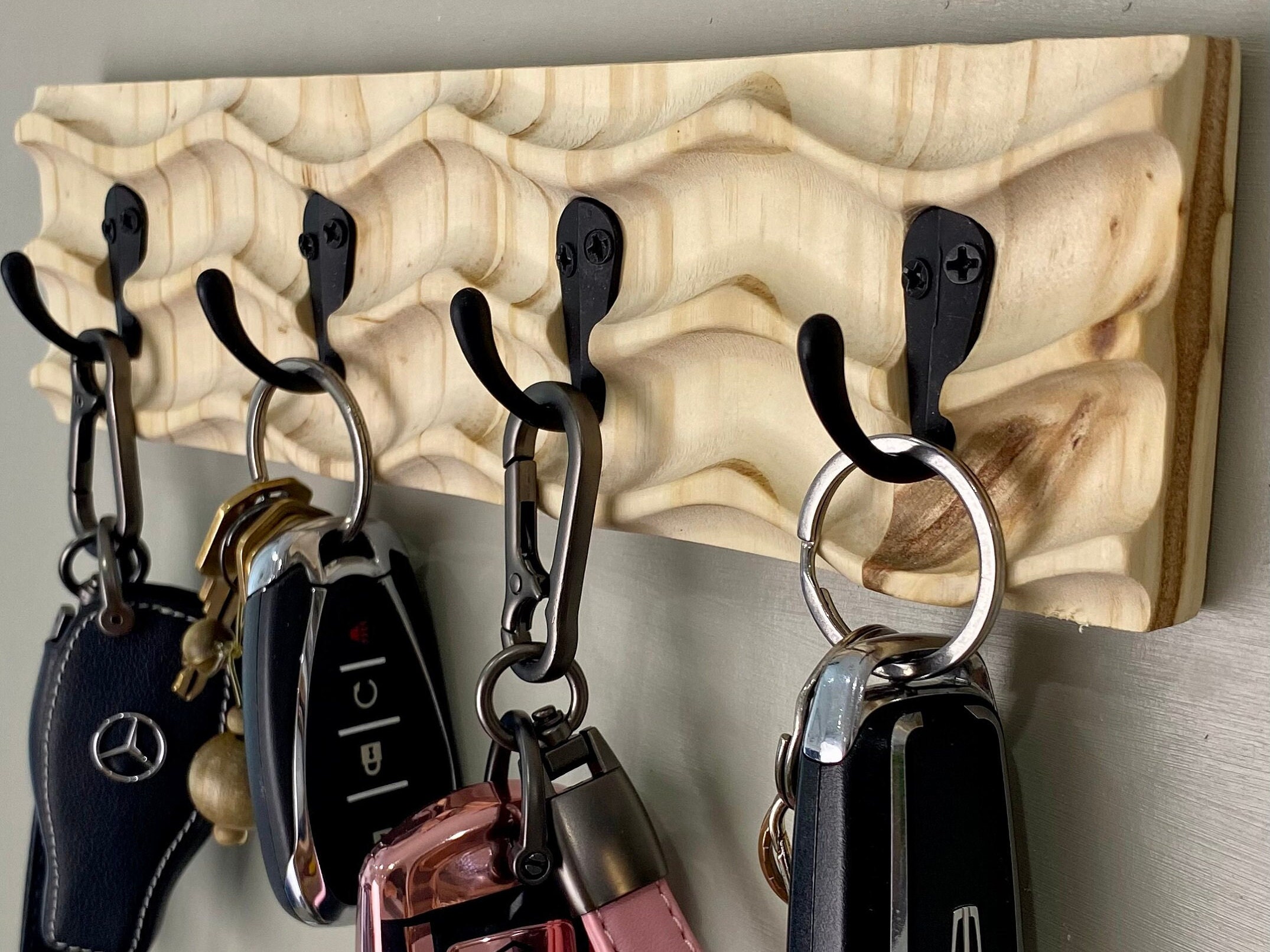 Modern Minimalist Entryway Key Holder: A Bit O Luxury for Organized ...