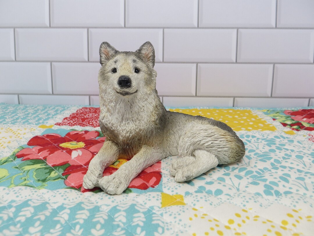 Stone Critter Wolf Reclining Figurine, 4.75 Across, USA - Etsy