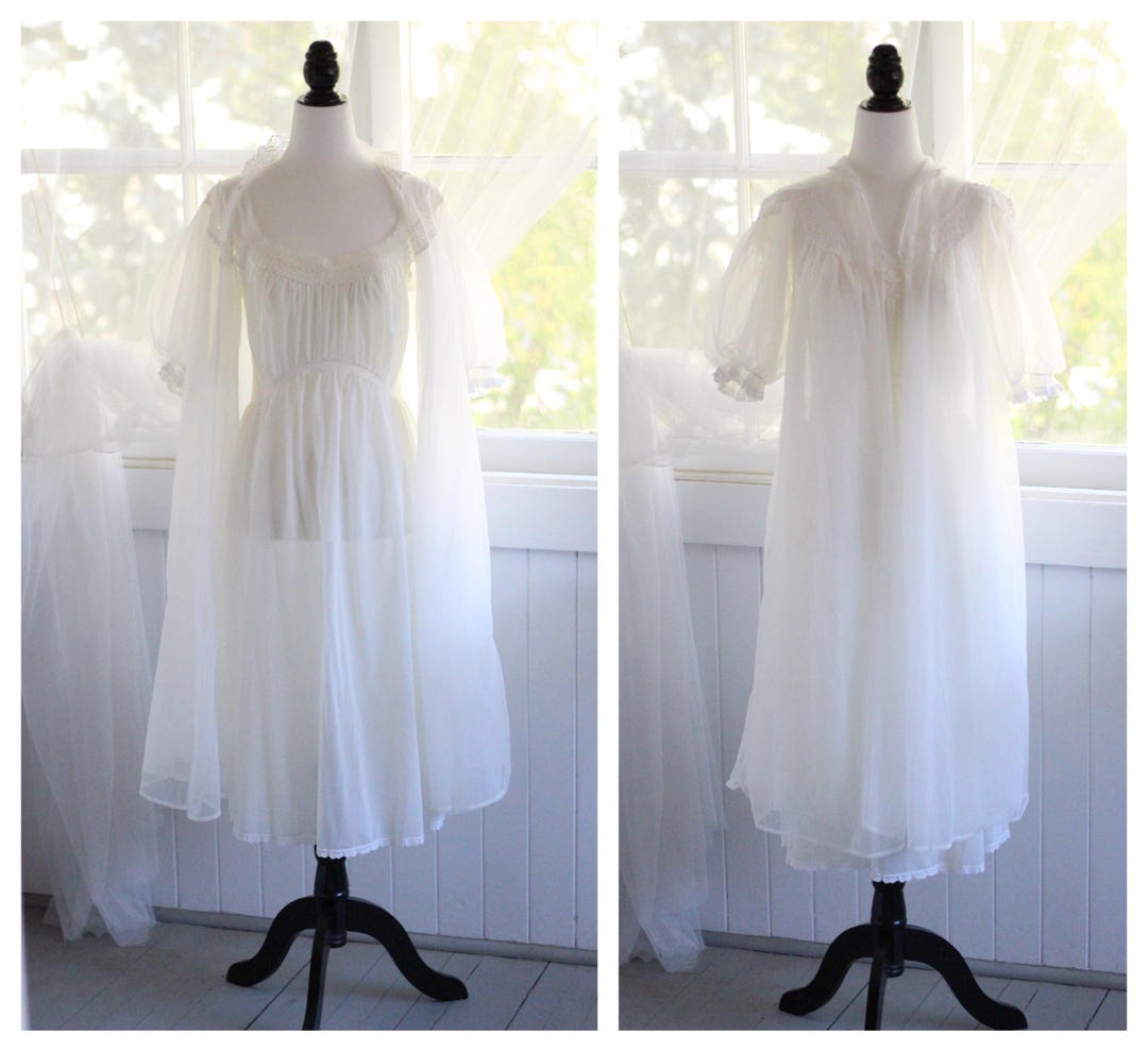 1960s Henson Kickernick Ivory Empire Waist Peignoir Set / Babydoll ...