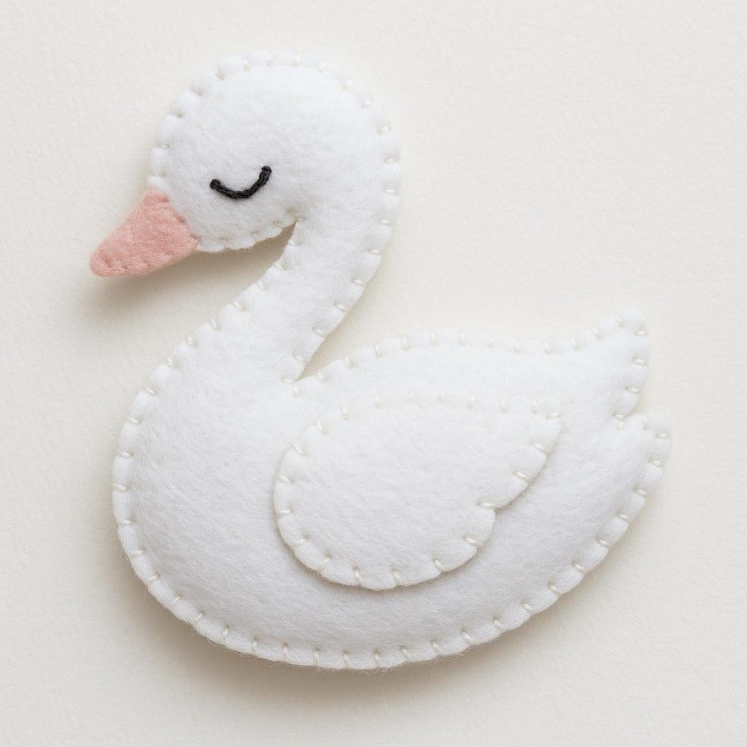 DIY Felt Pattern PDF Create a Dreamy Nursery Atmosphere With This DIY ...